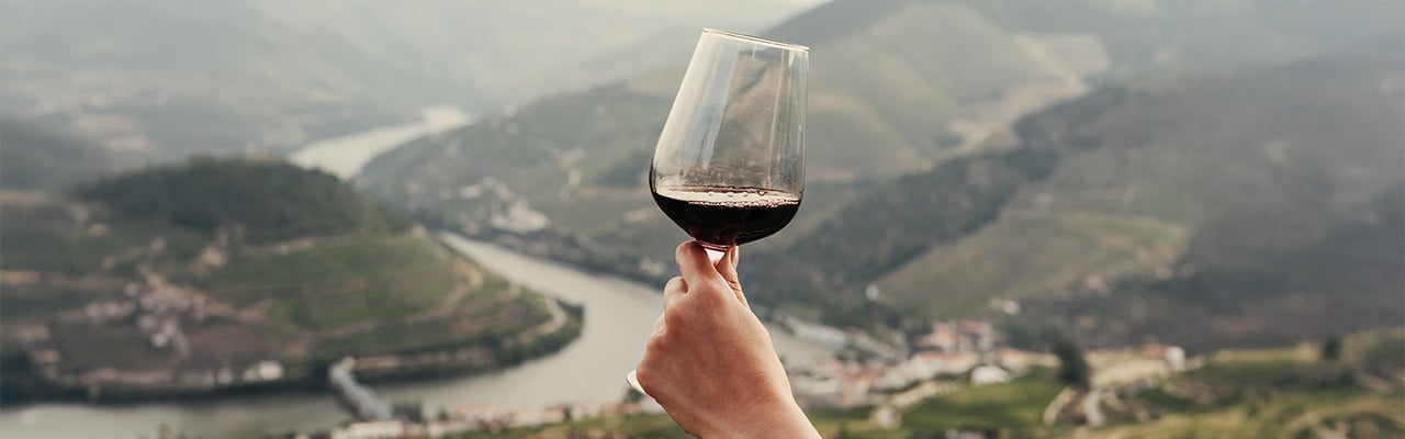 Was ist Portwein? » Definition, Herstellung & Stile | INTERSPAR ...
